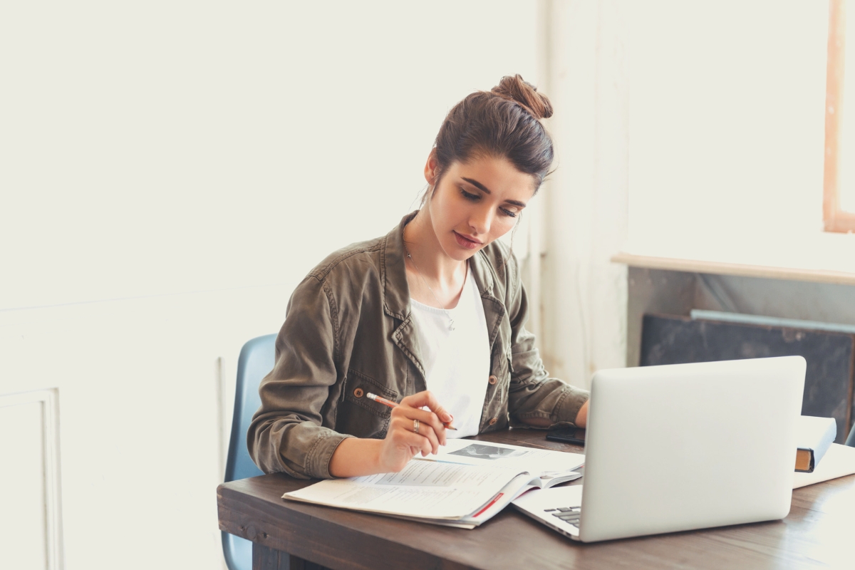 5 Top Tips on How to Study at Home - Split the Bills