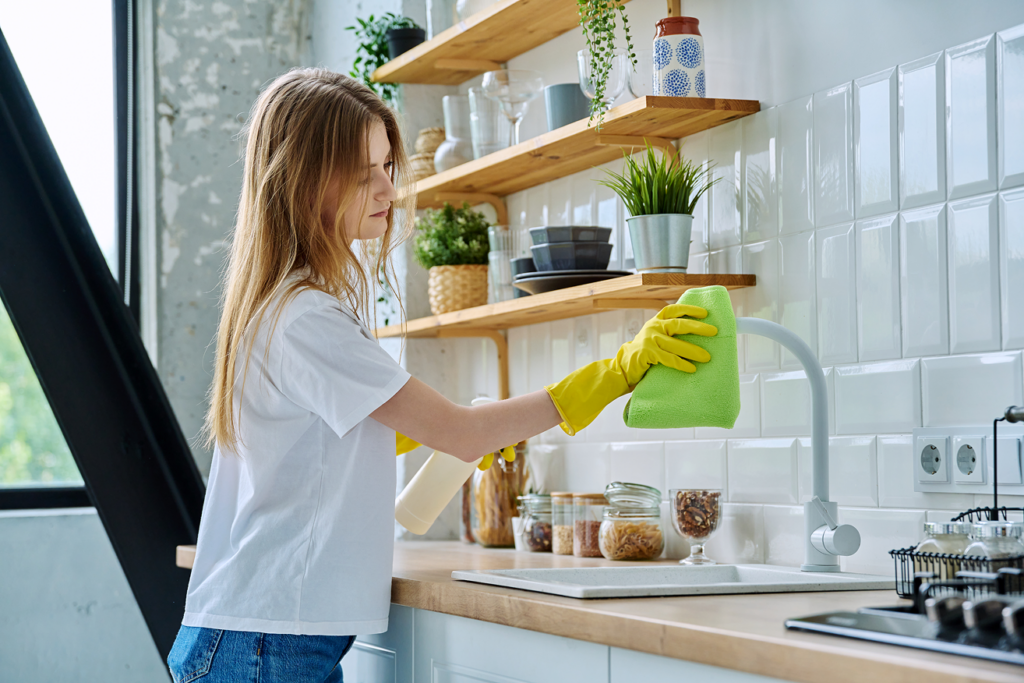 How To Create A Cleaning Rota For Housemates - Split The Bills